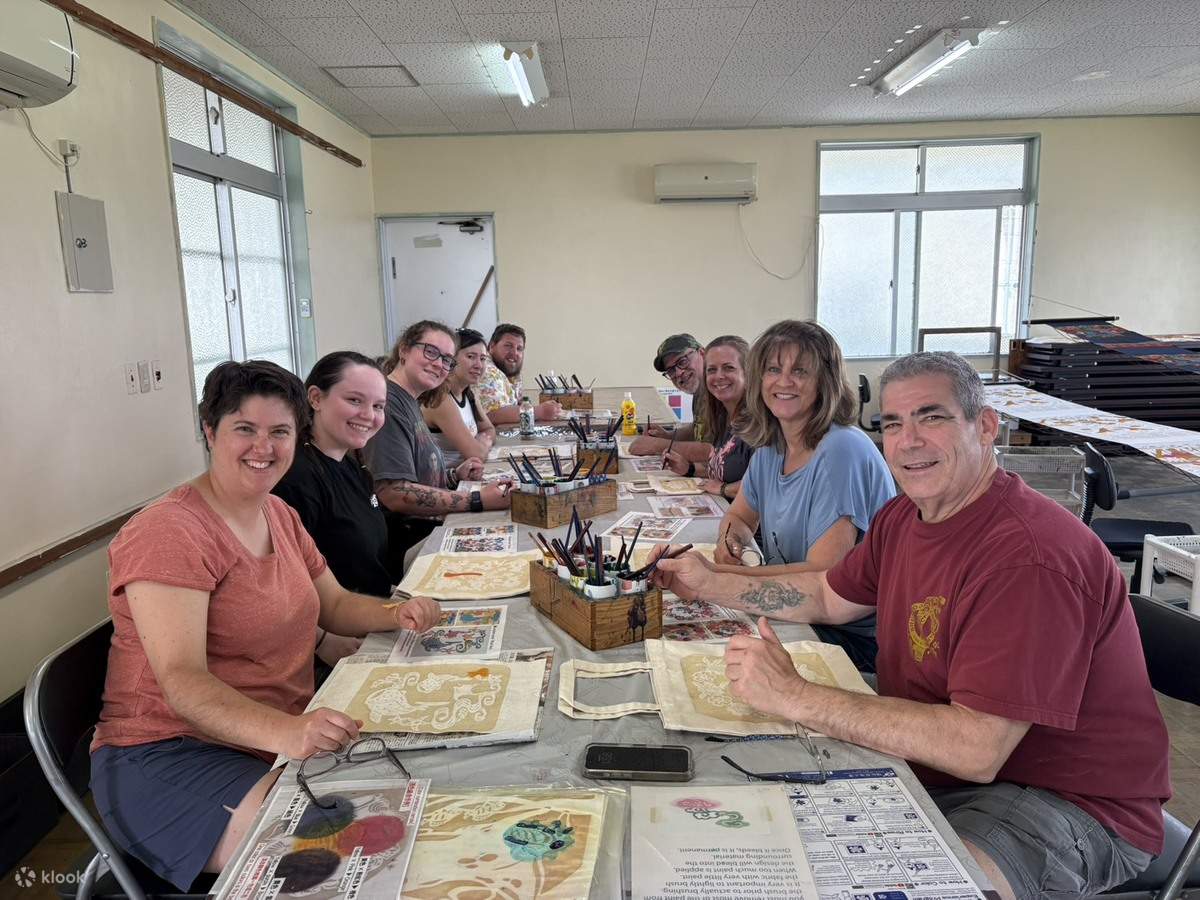 [Gusuku Bingata Dyeing Workshop] Okinawan Traditional Craft Making ...